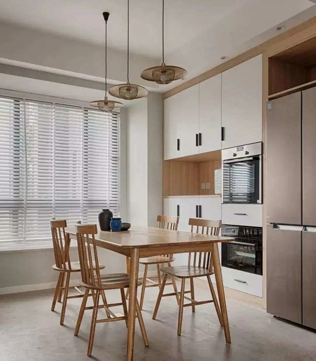 Made-to-Measure Cabinets: The Ideal Companion for Your Dining Set ...